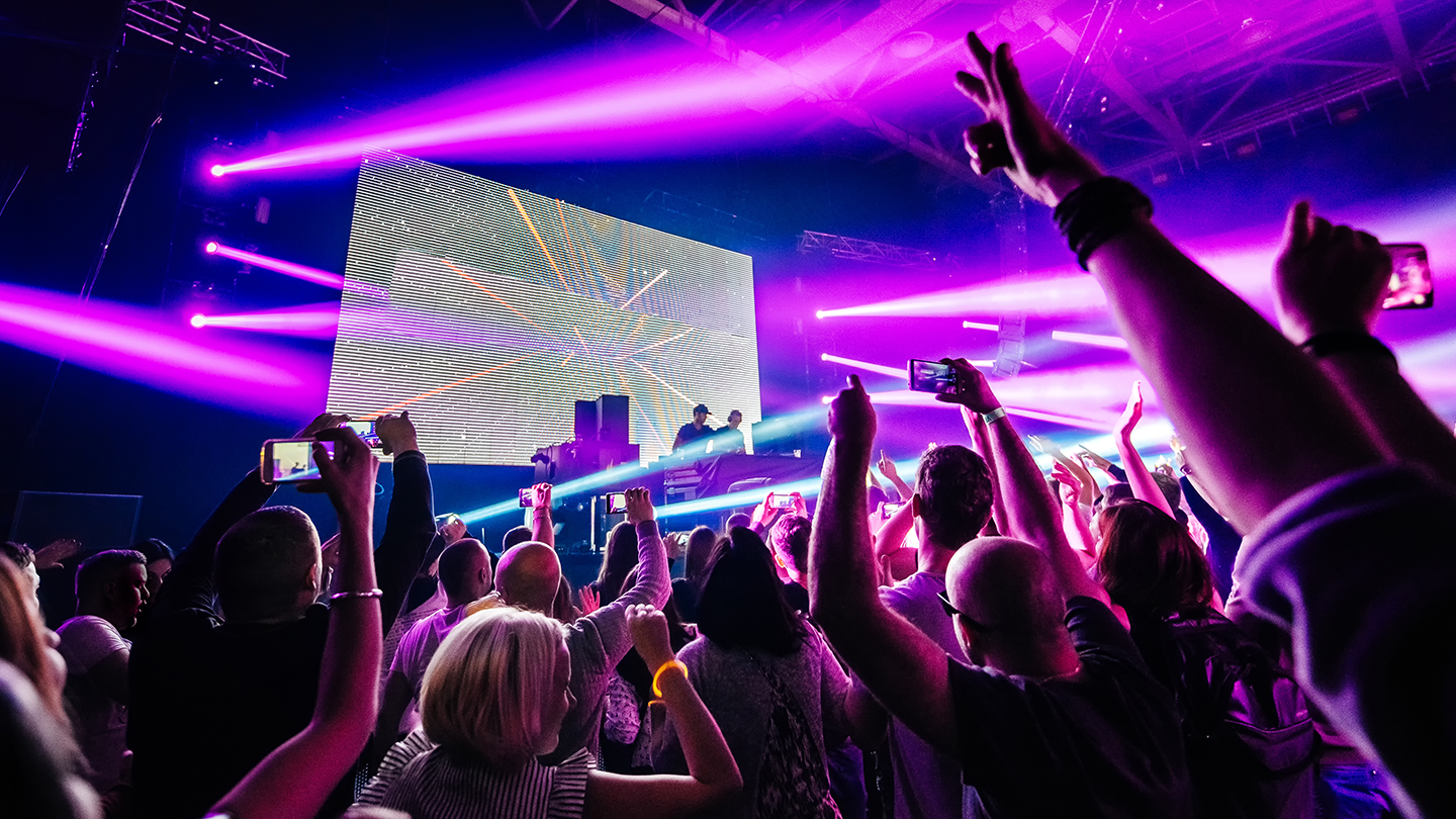 The 5 most important DJ Transitions - Thomann Blog