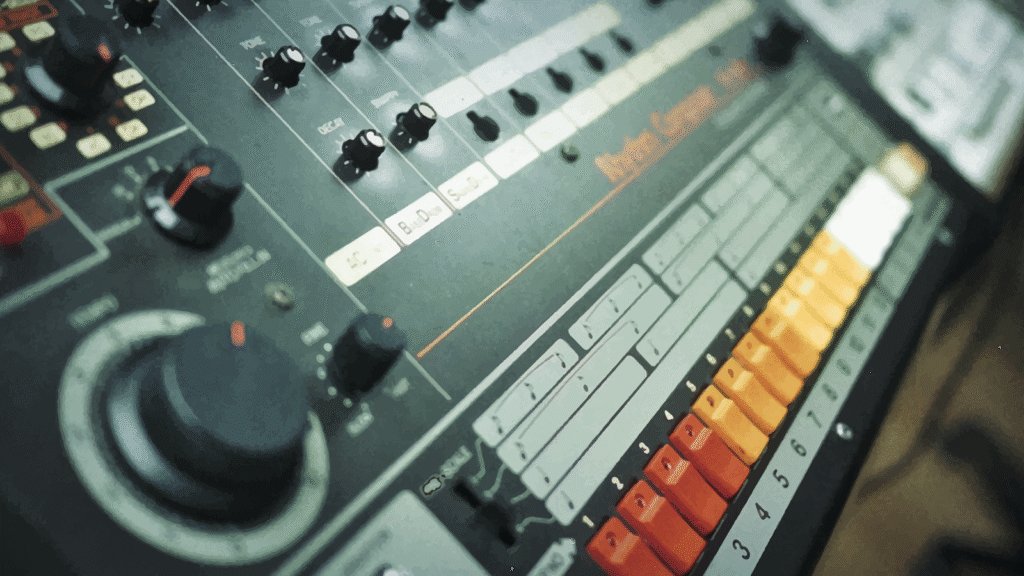 Roland TR-808 Basse, Rythme et Légende