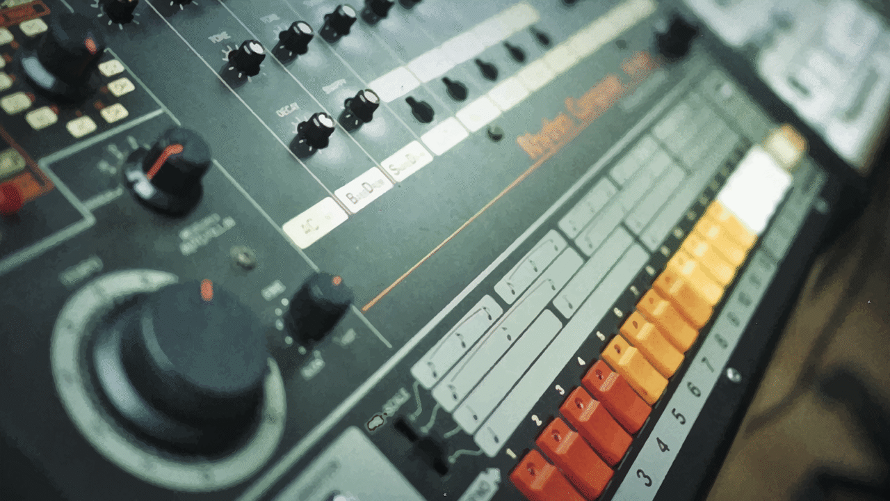 Roland TR-808: Historia, sonido y éxito - Thomann Blog